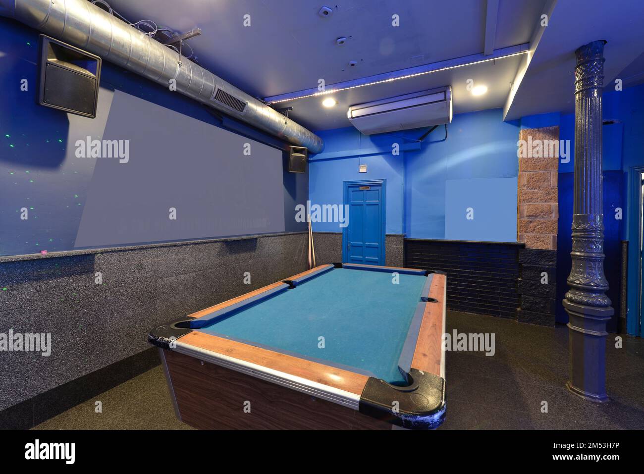 Ground floor bar hi-res stock photography and images - Alamy