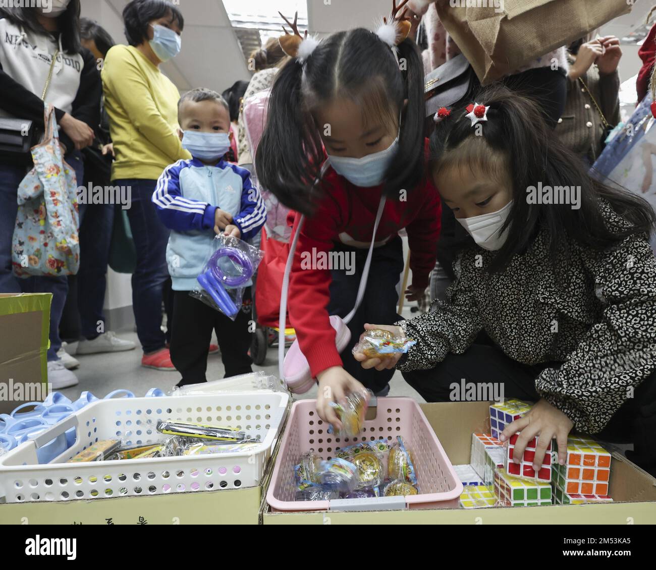 Society for Community Organization (SoCo) handing out Christmas gifts ...