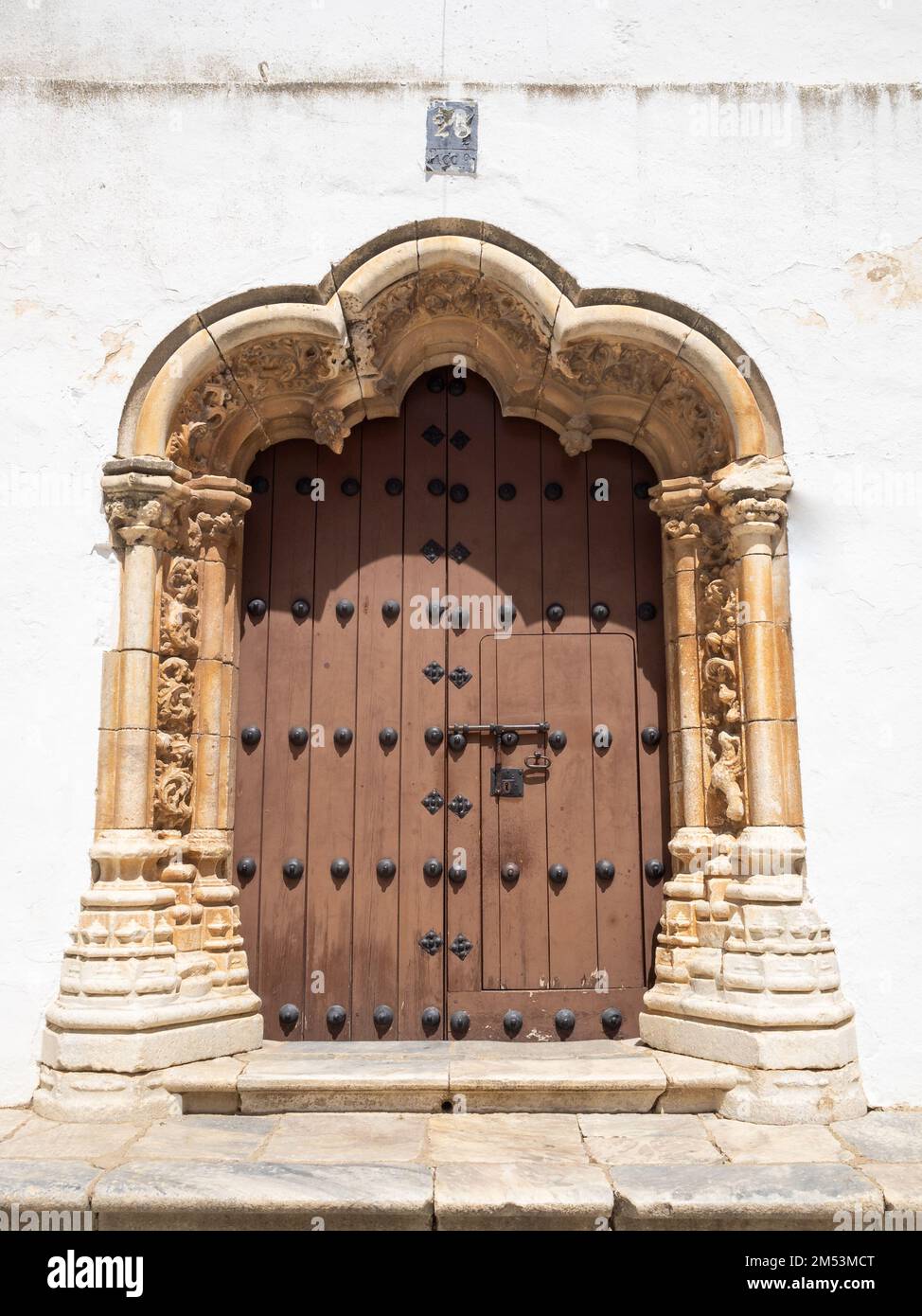 Portuguese late gothic manueline architecture hi-res stock photography ...