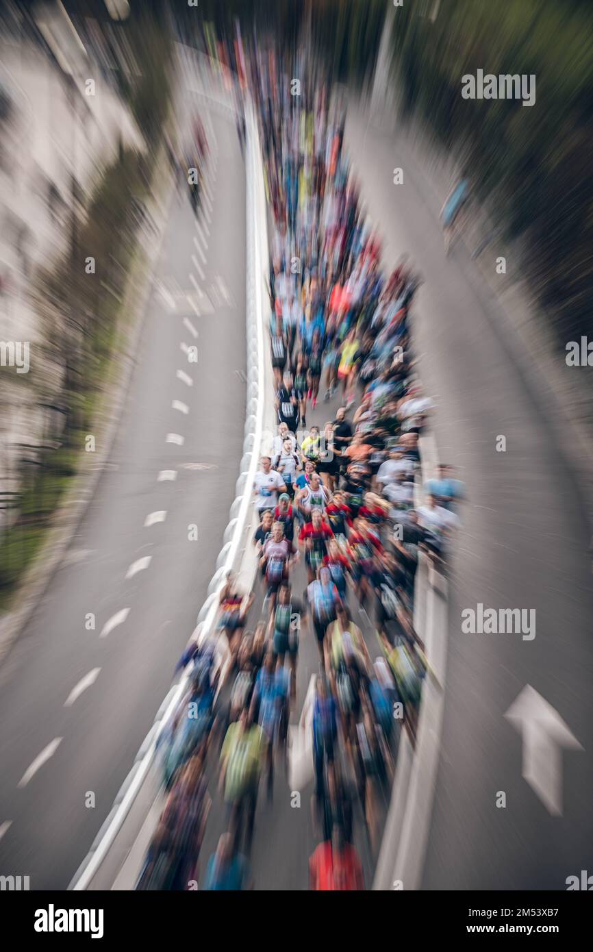 Crowd of runners with motion effect Stock Photo - Alamy