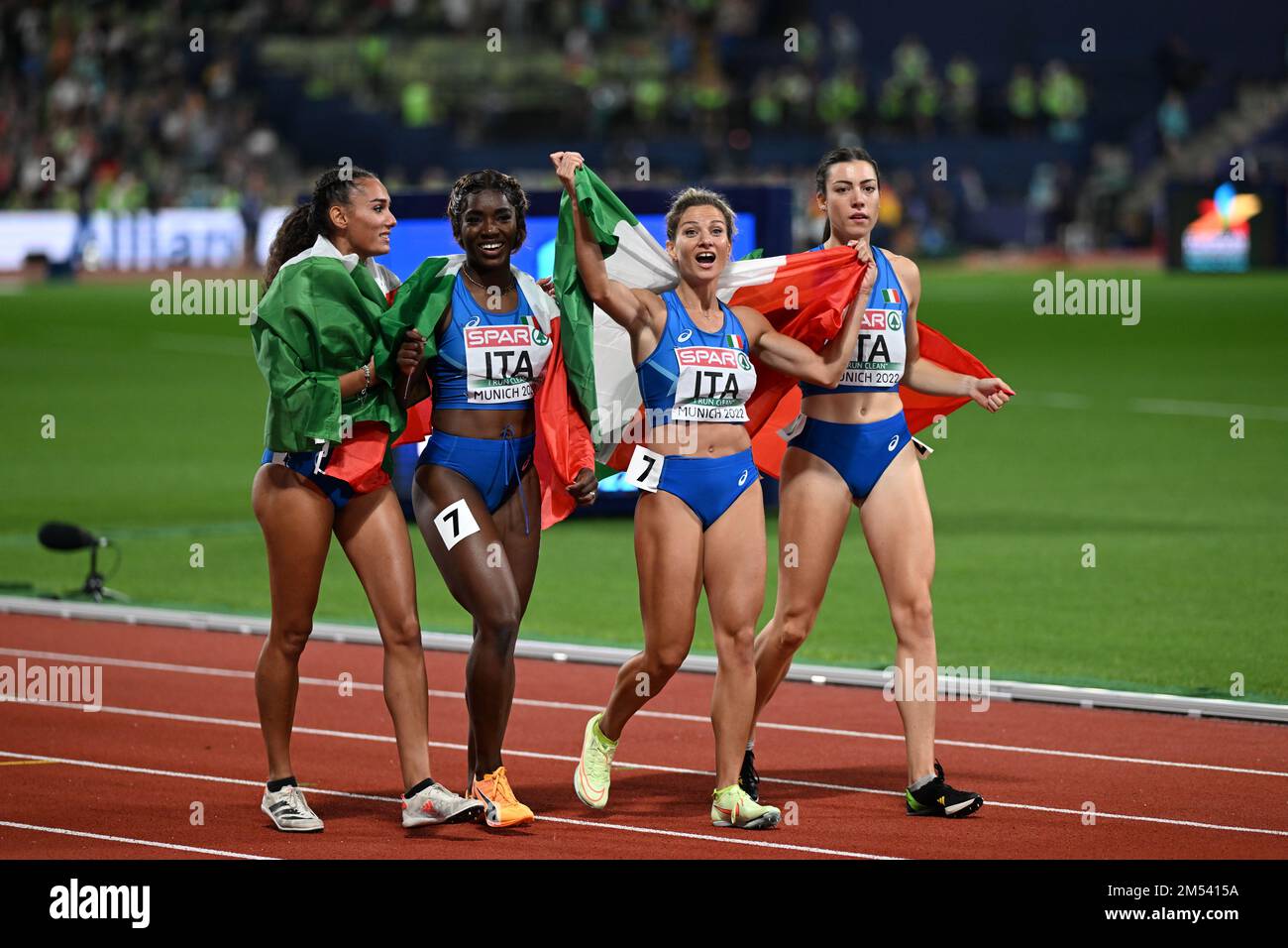 4x100 women's relay race Bronze Medal (Zaynab Dosso, Dalia Kaddari ...