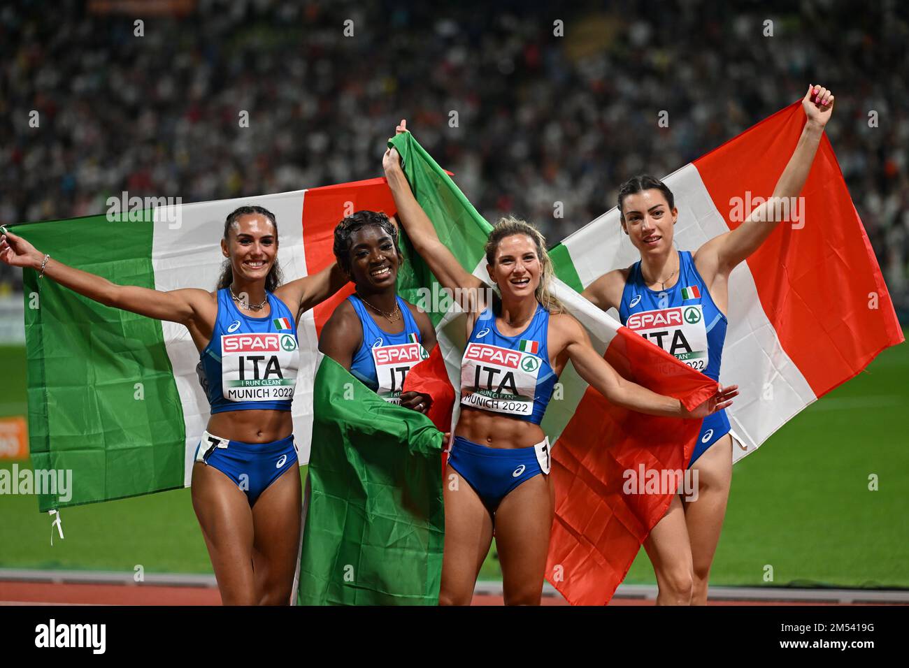 4x100 women's relay race Bronze Medal (Zaynab Dosso, Dalia Kaddari ...