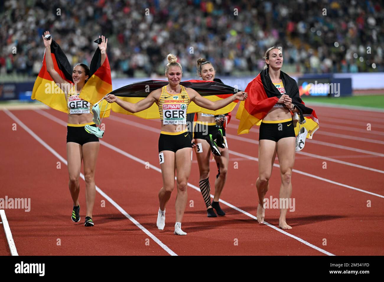 European Championship, final relay 4x100 ml, Lisa Meyer , Gina ...