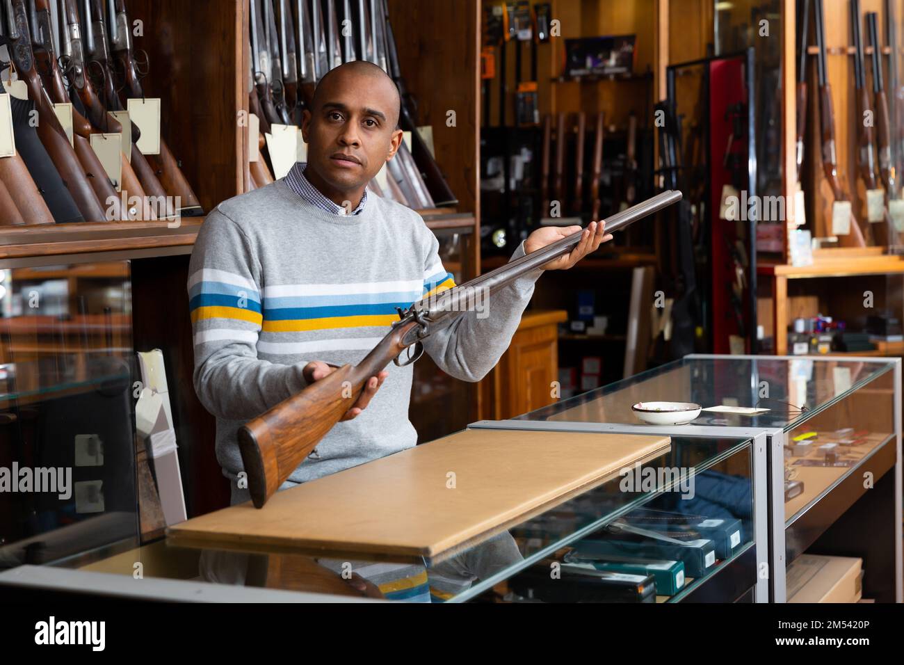 Collectable gun hi-res stock photography and images - Alamy