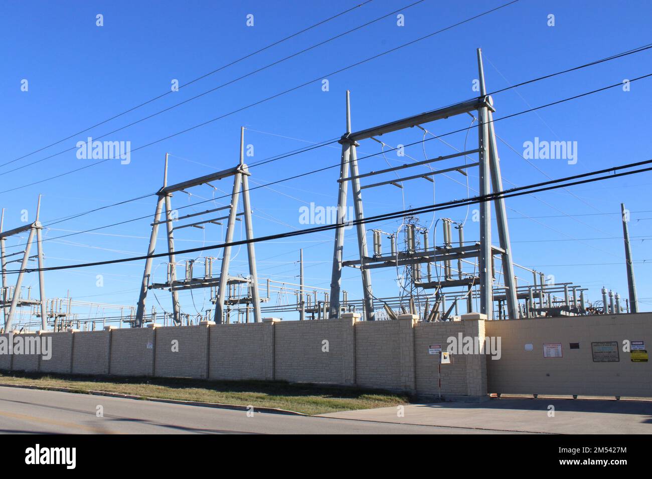 San Antonio, United States. 25th Dec, 2022. A wall surrounds the ...