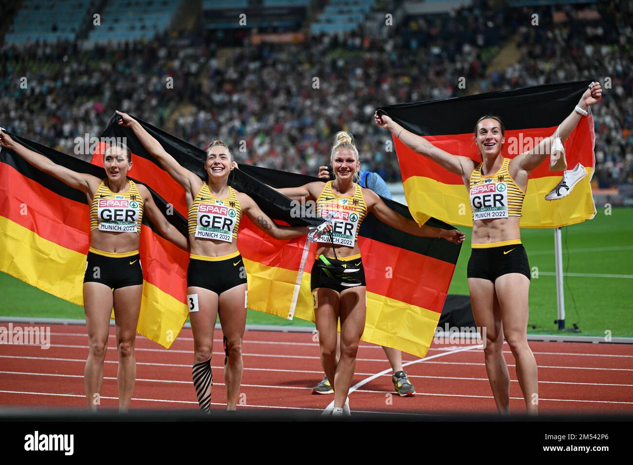 European Championship, final relay 4x100 ml, Lisa Meyer , Gina ...