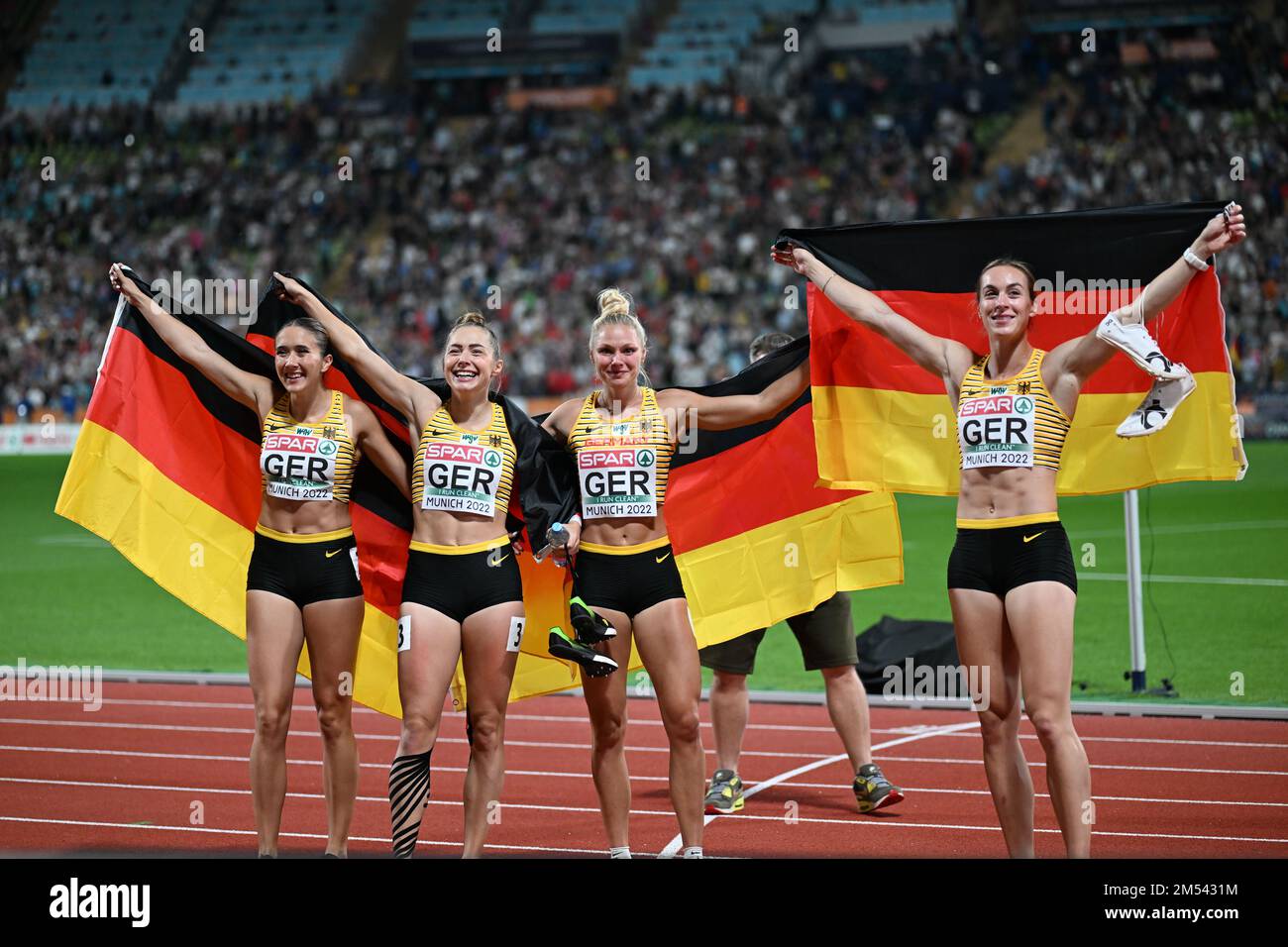 European Championship, final relay 4x100 ml, Lisa Meyer , Gina ...