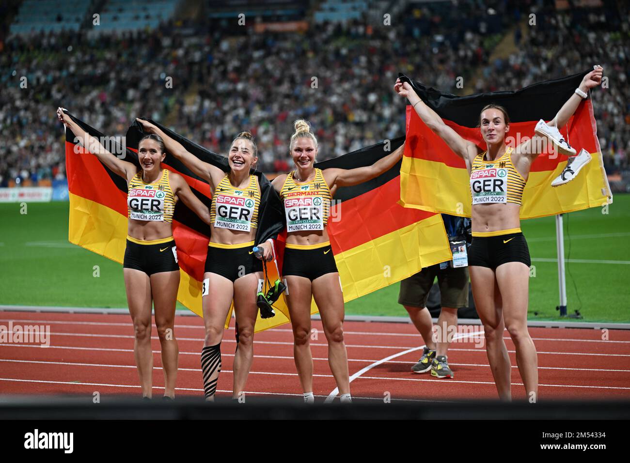 European Championship, final relay 4x100 ml, Lisa Meyer , Gina ...