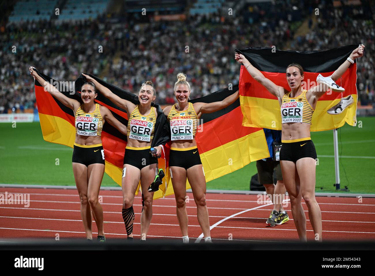 European Championship, final relay 4x100 ml, Lisa Meyer , Gina ...