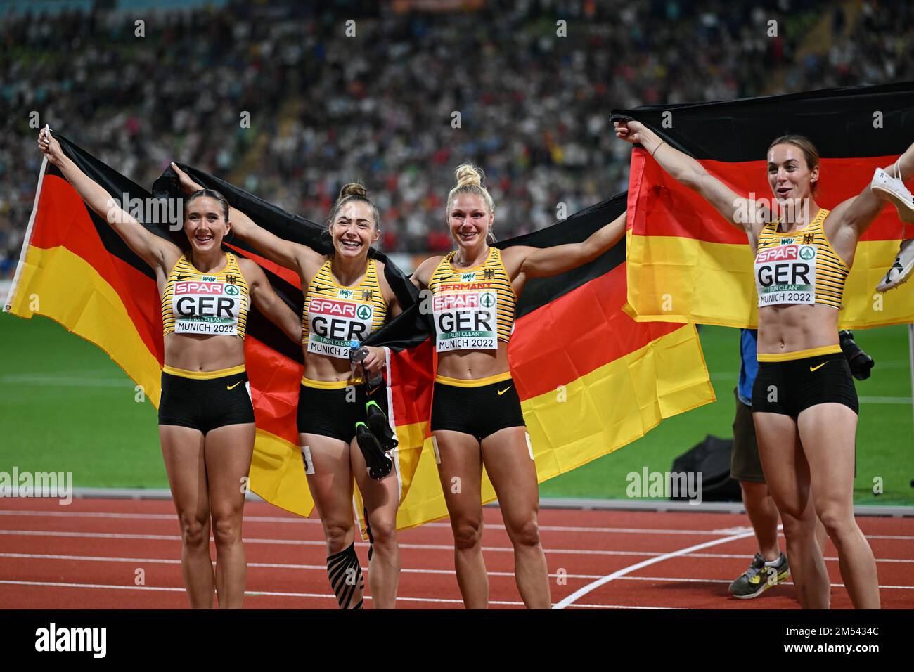 European Championship, final relay 4x100 ml, Lisa Meyer , Gina ...