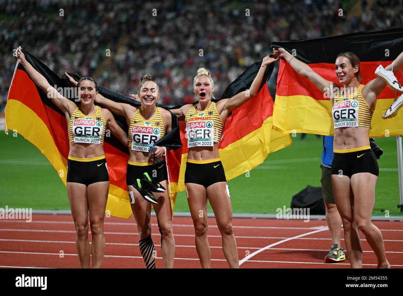 European Championship, final relay 4x100 ml, Lisa Meyer , Gina ...