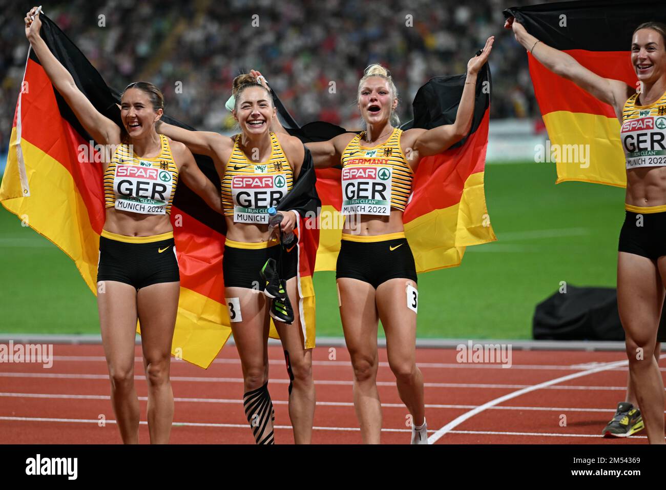 European Championship, final relay 4x100 ml, Lisa Meyer , Gina ...