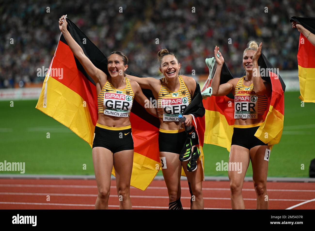 European Championship, final relay 4x100 ml, Lisa Meyer , Gina ...