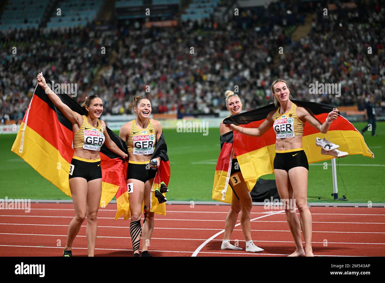 European Championship, final relay 4x100 ml, Lisa Meyer , Gina ...
