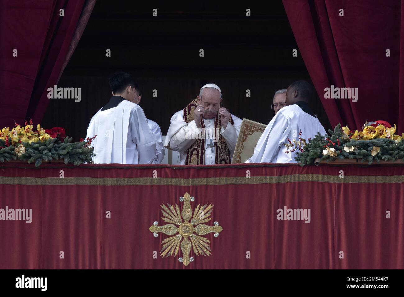 Vatican City, Vatican 25 December, 2022. Pope Francis delivers his ...
