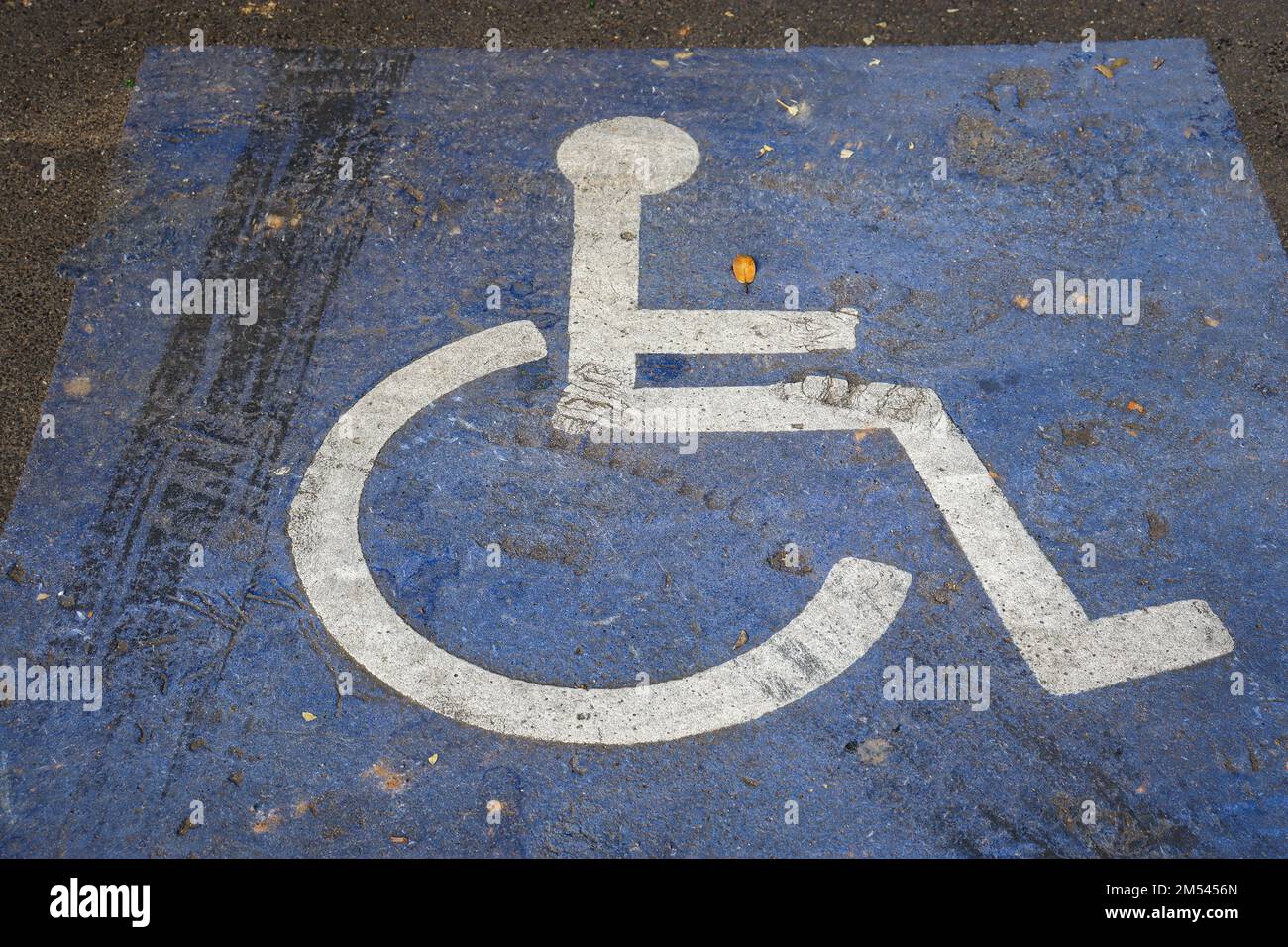Limited mobility sign hi-res stock photography and images - Alamy