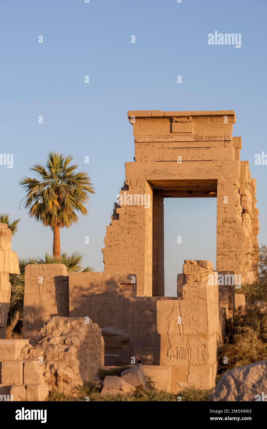 Karnak Temple, Thebes, El-Karnak, Luxor, Egypt Stock Photo - Alamy