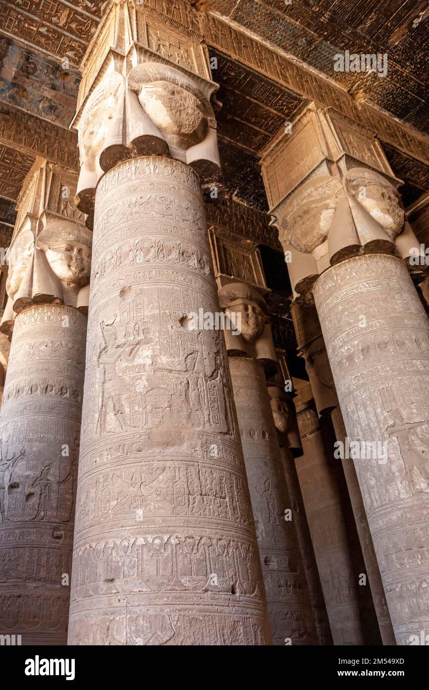 Columns and hall ceiling, large vestibule Pronaos, Temple of Hathor ...