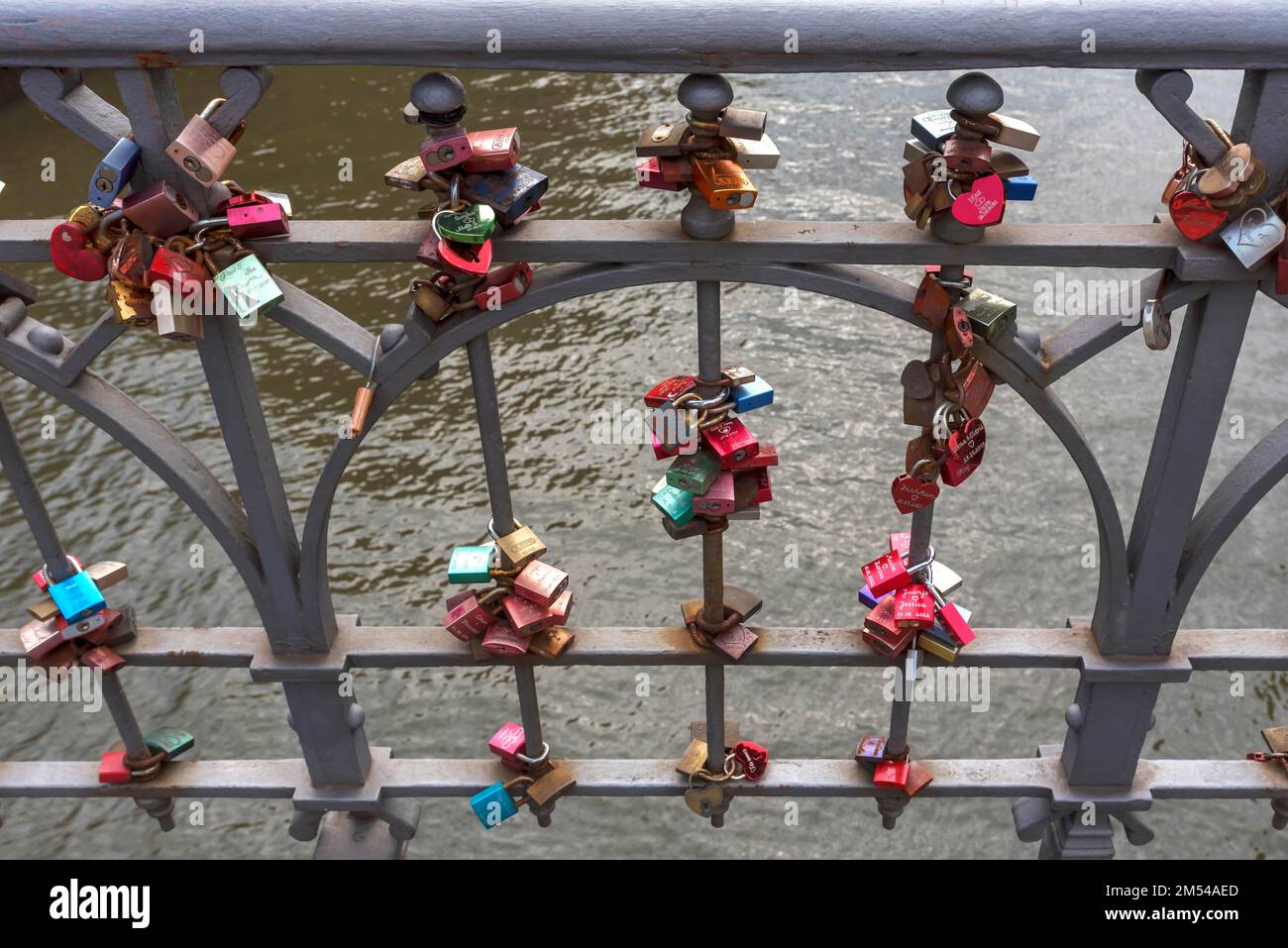 Love locks at the Wilhelminen Bridge in the Speicherstadt, Hamburg ...