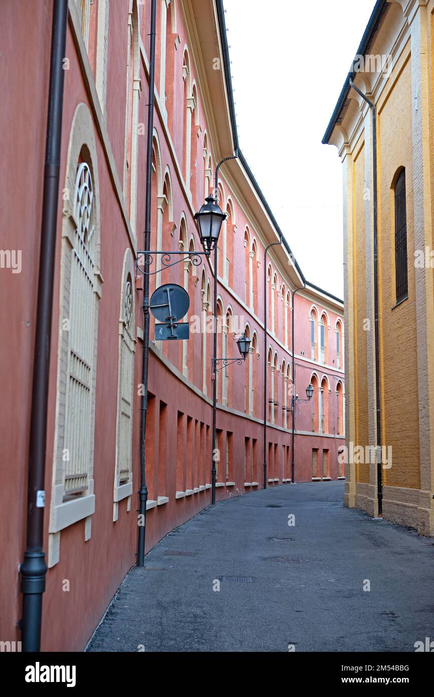 Old round house hi-res stock photography and images - Alamy