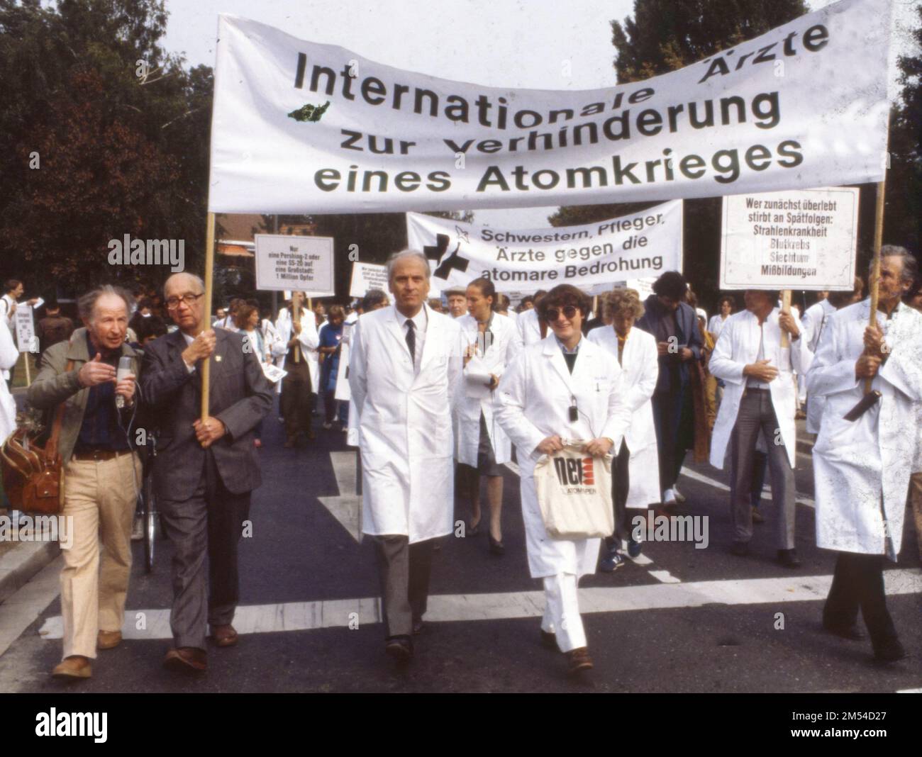 Demonstration International Physicians for the Prevention of Nuclear ...