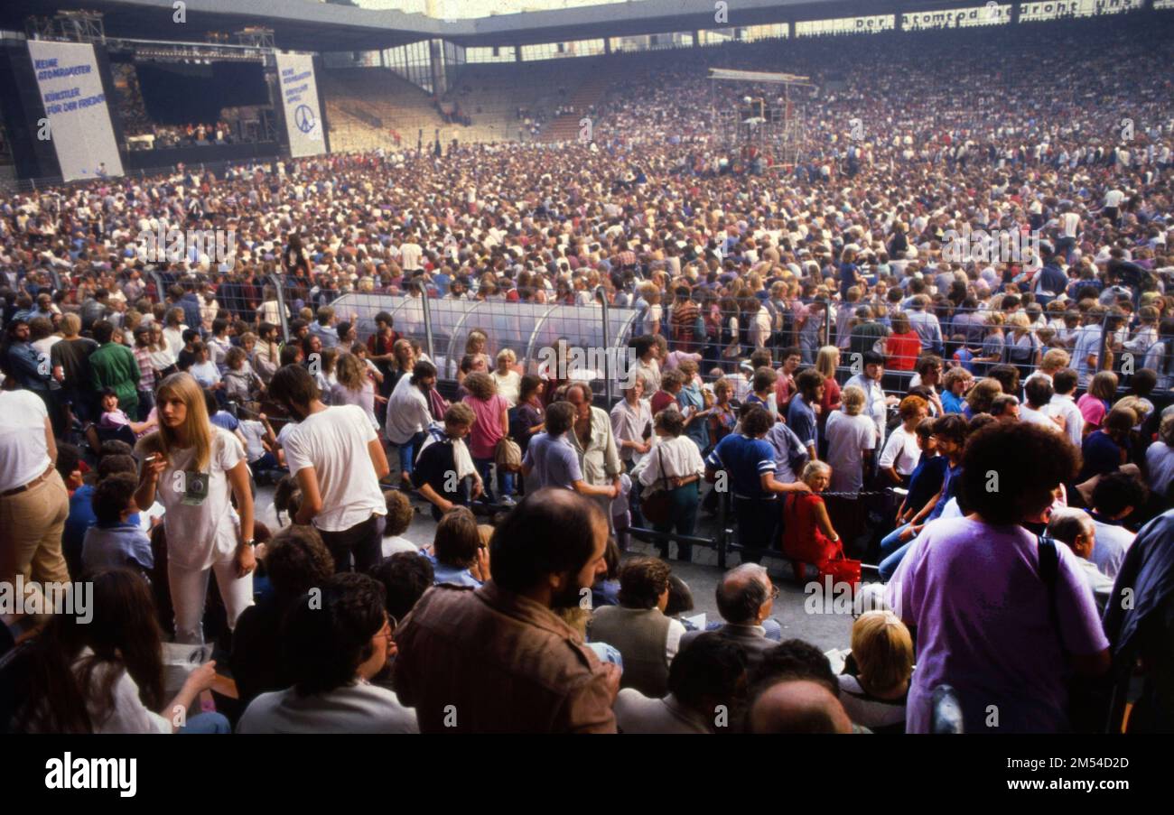 Places and events in 1982-4, people Stock Photo - Alamy