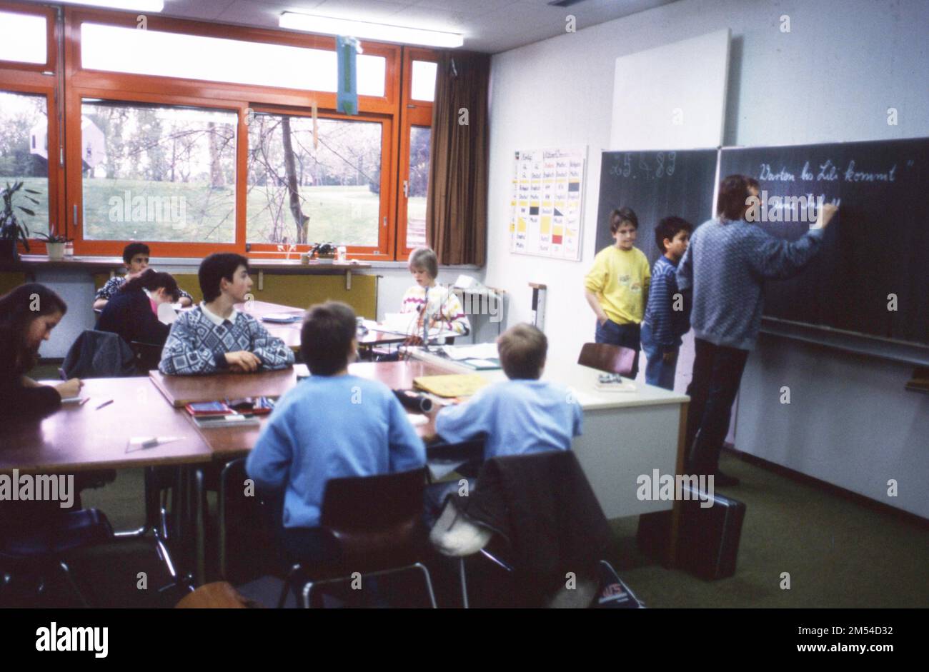 School class 1989 hi-res stock photography and images - Alamy