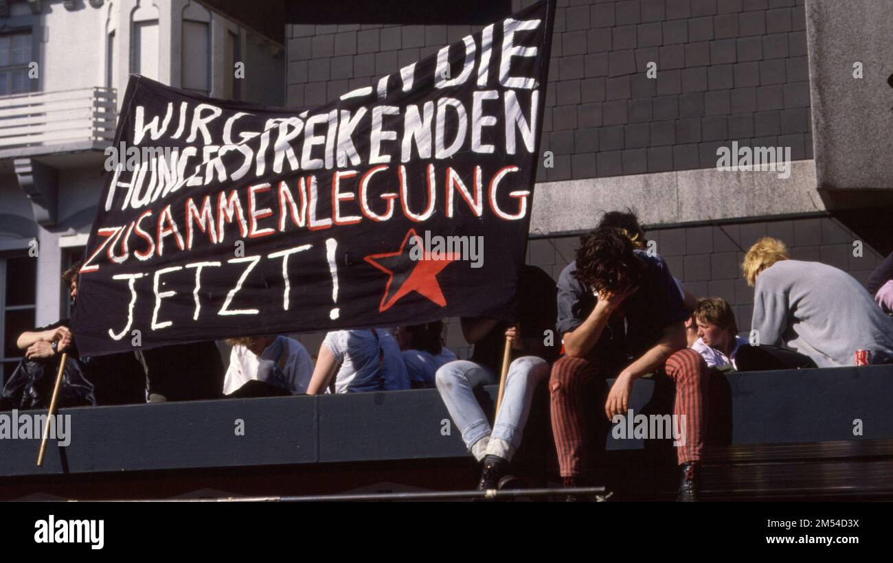 Ruhr area. The Ruhr Easter March on 25 March 1989, supporters of the ...