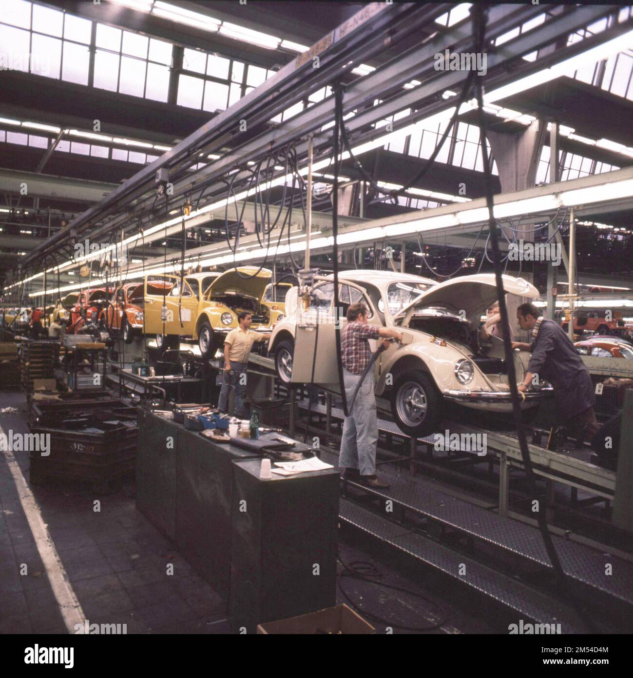 Wolfsburg, VW plant ca, 1972-75, production Stock Photo - Alamy