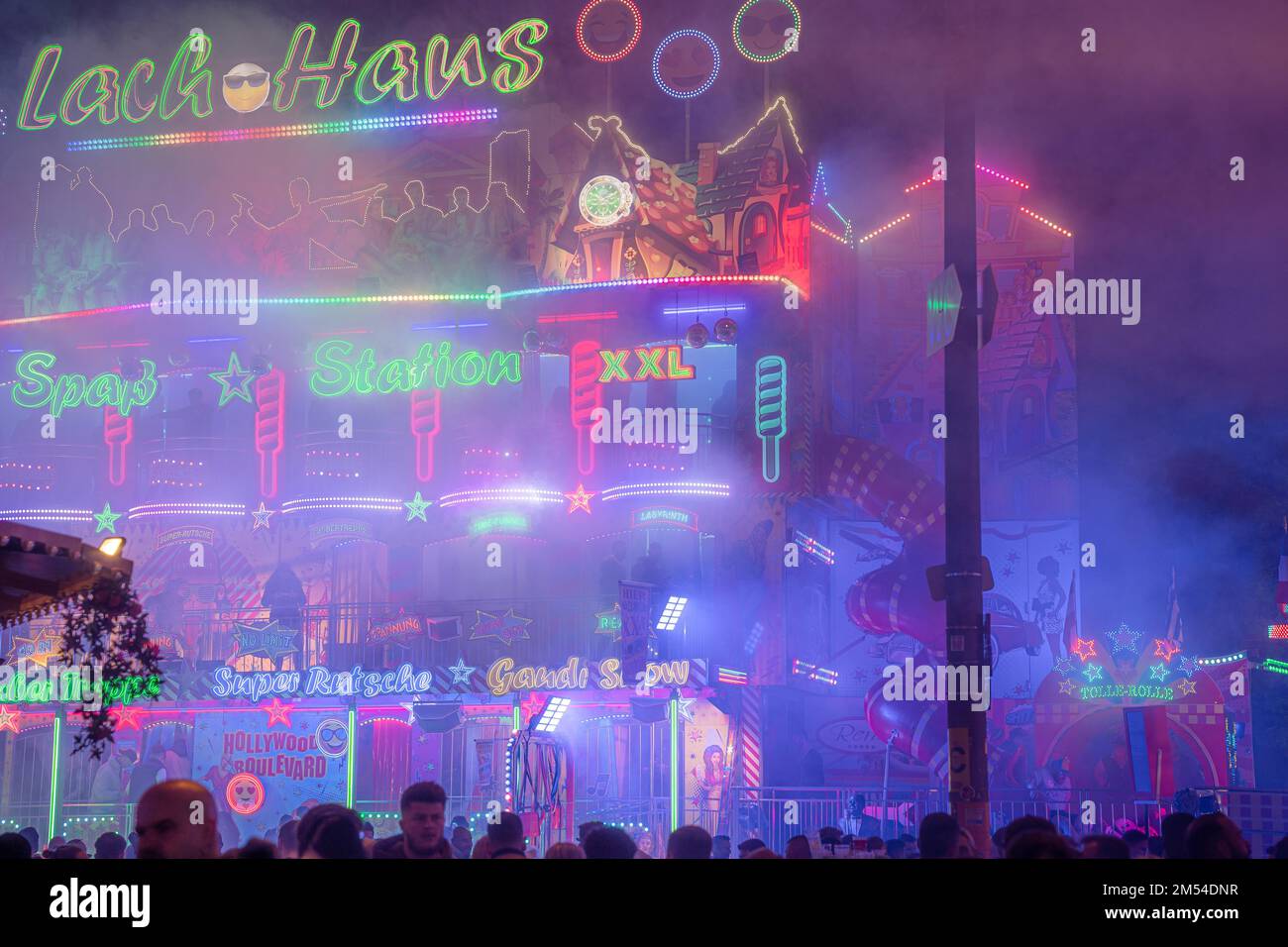 At night at the Canstatter Wasen, Stuttgart, Germany Stock Photo - Alamy