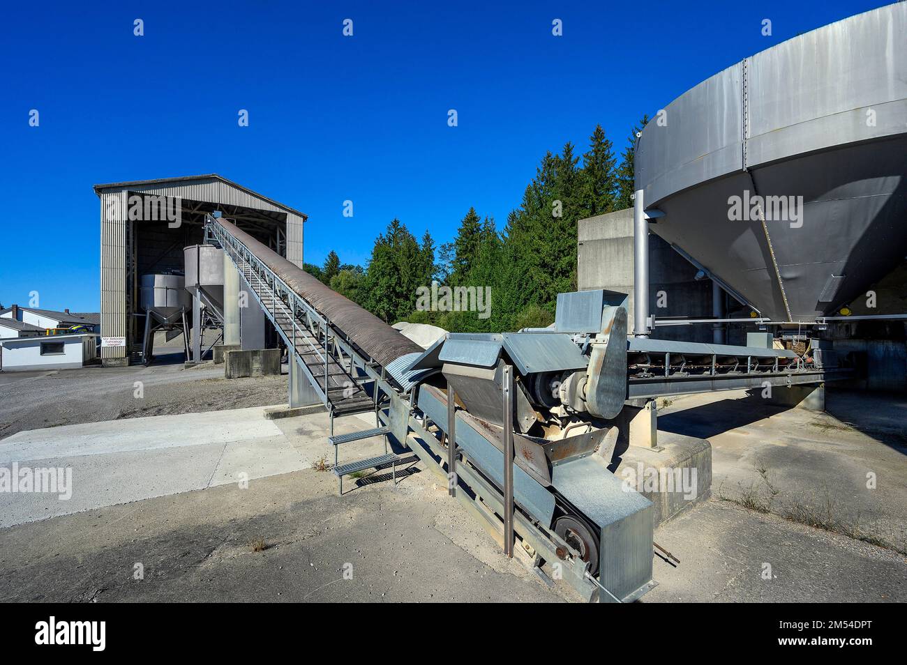 Steel silos and conveyor belt, precast concrete plant, Kempten, Allgaeu ...