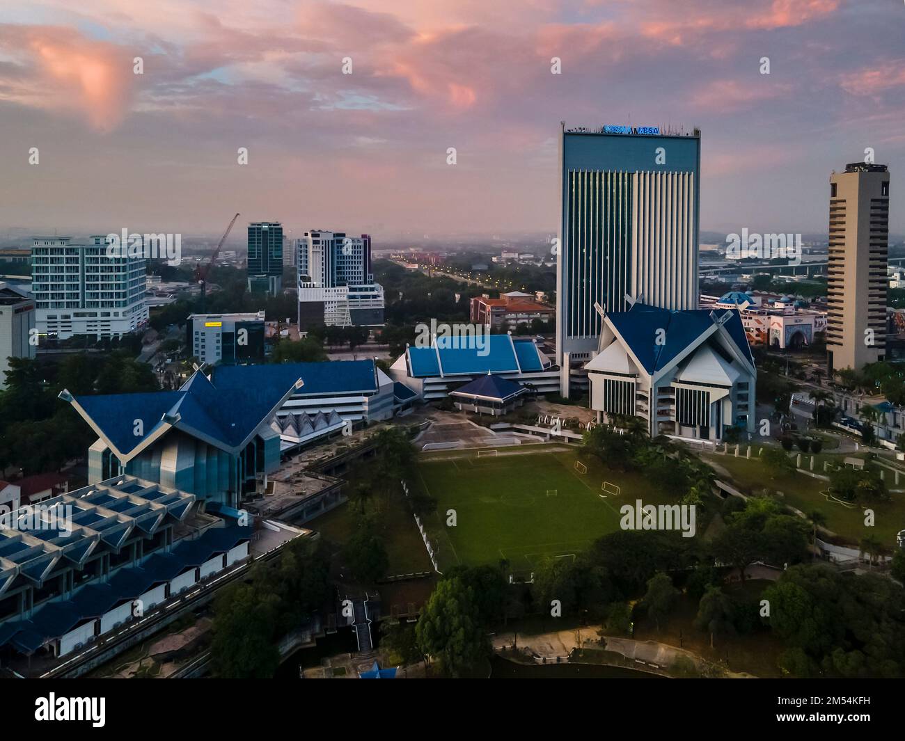 City housing management hi-res stock photography and images - Alamy