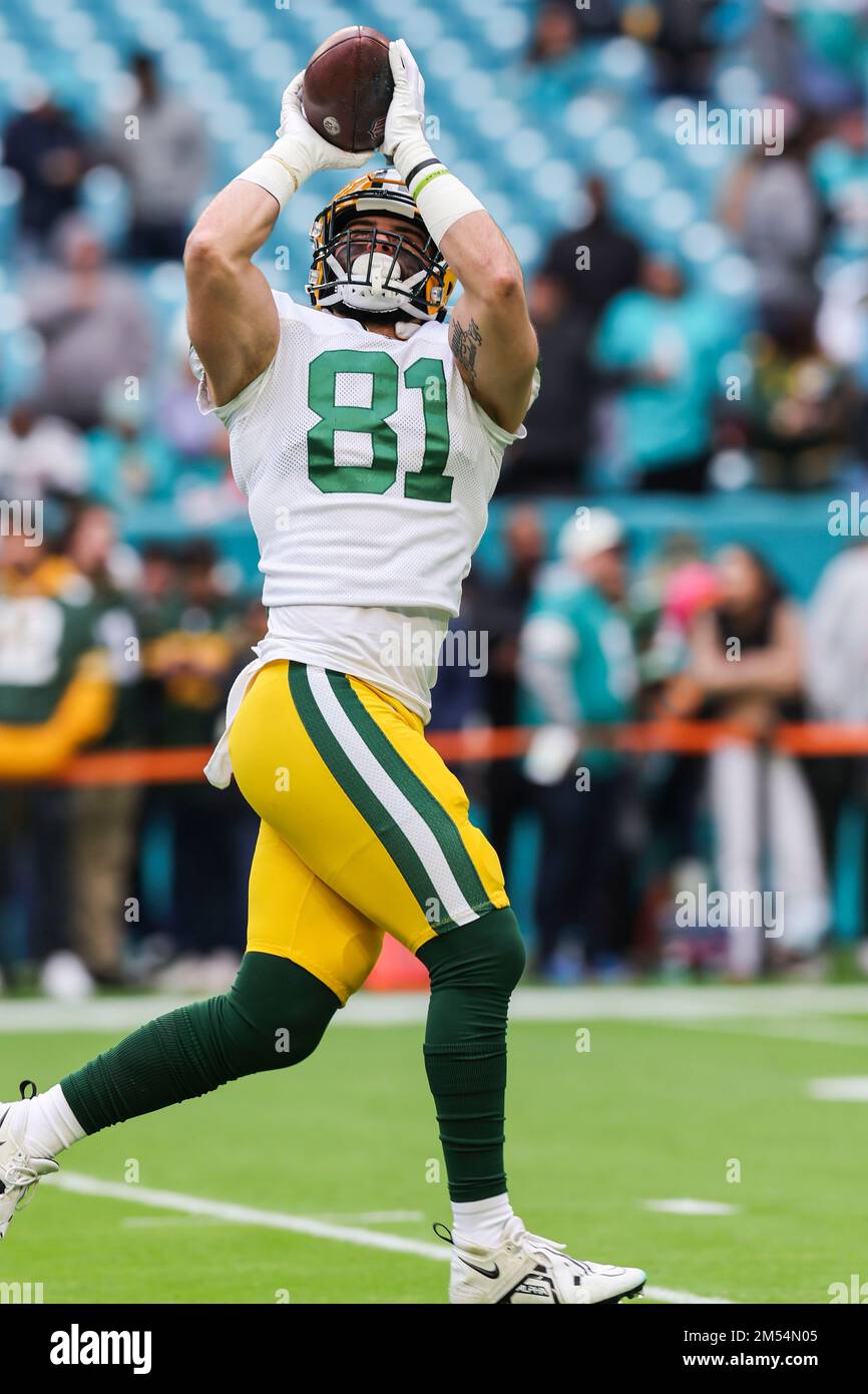 Miami. FL USA; Green Bay Packers tight end Josiah Deguara (81) makes a ...