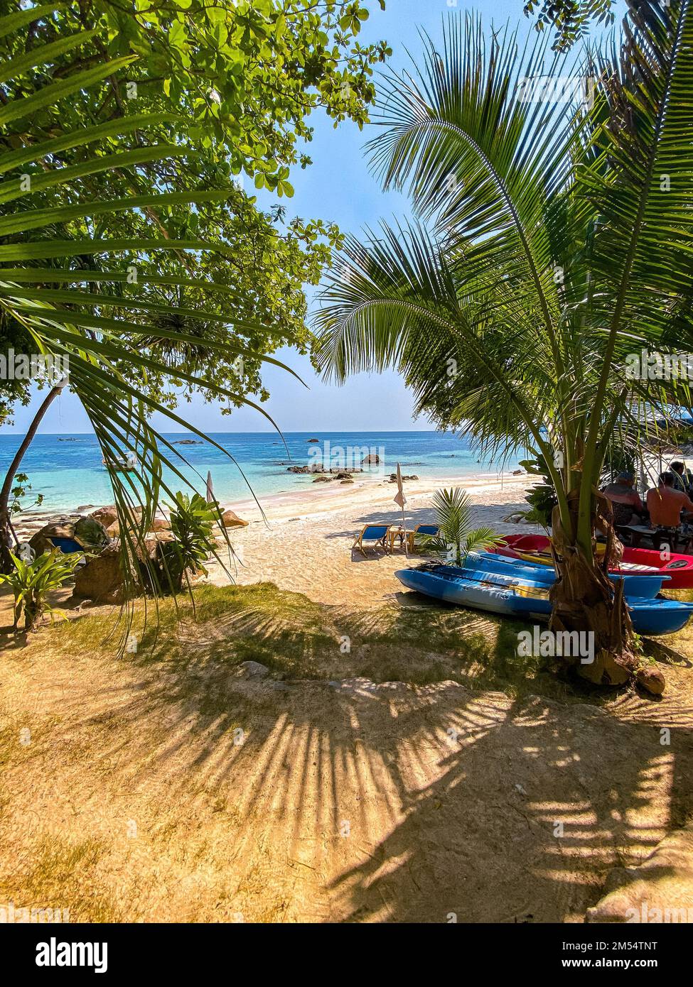 Sanom secret beach in koh Lipe, Satun, Thailand Stock Photo - Alamy
