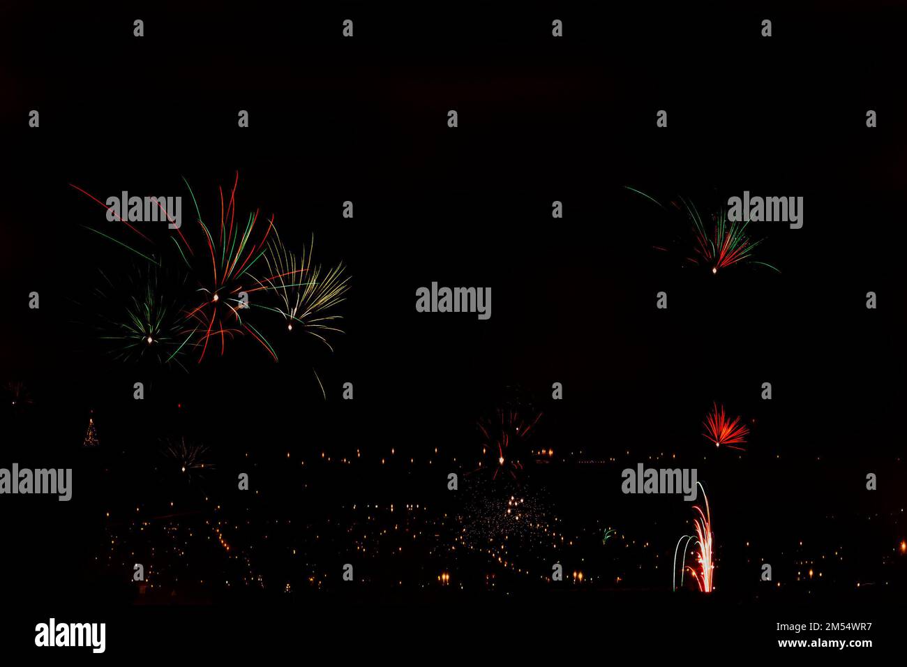 Exploding fireworks aerial hi-res stock photography and images - Alamy