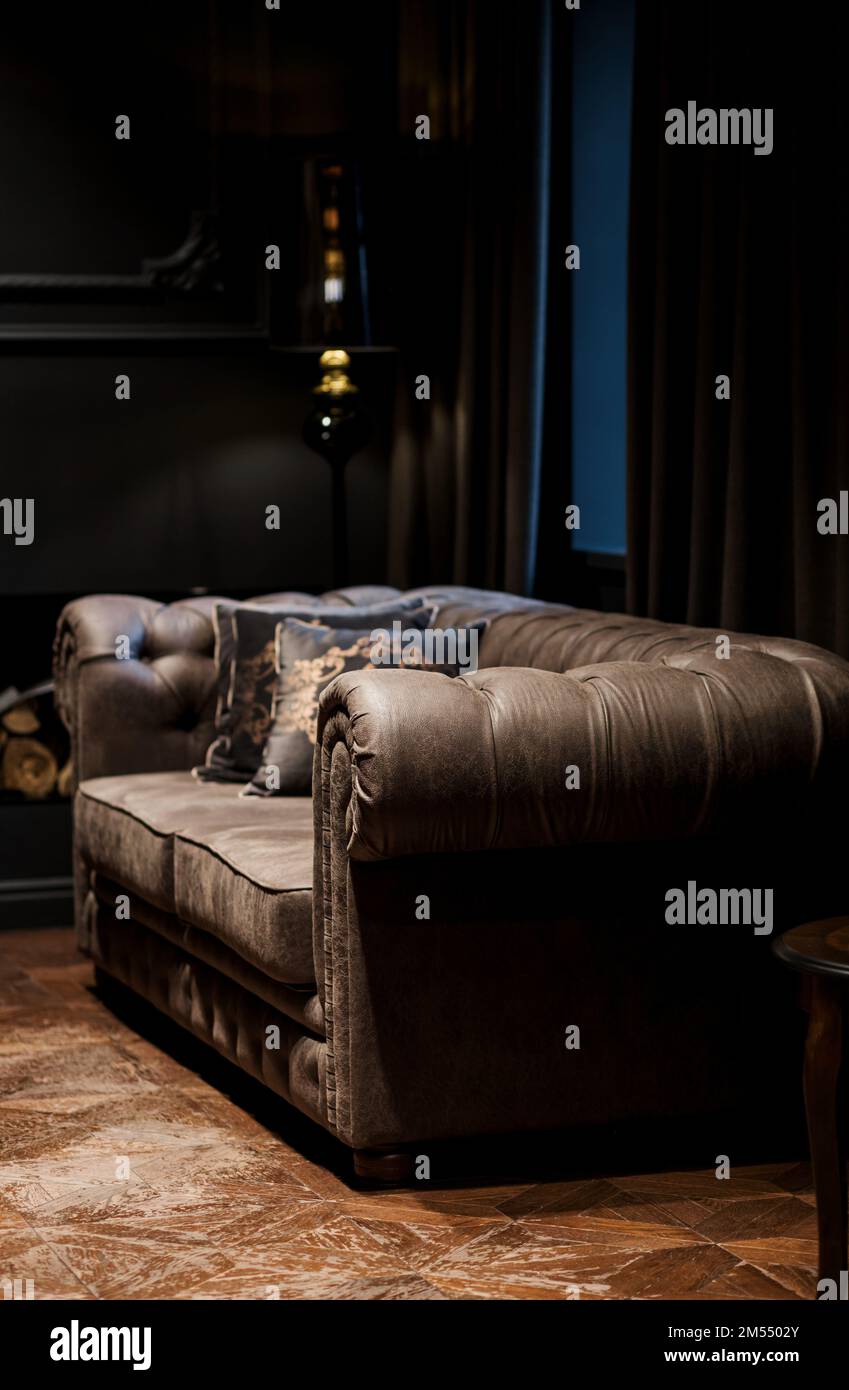 Retro classical style sofa couch in vintage room Stock Photo - Alamy