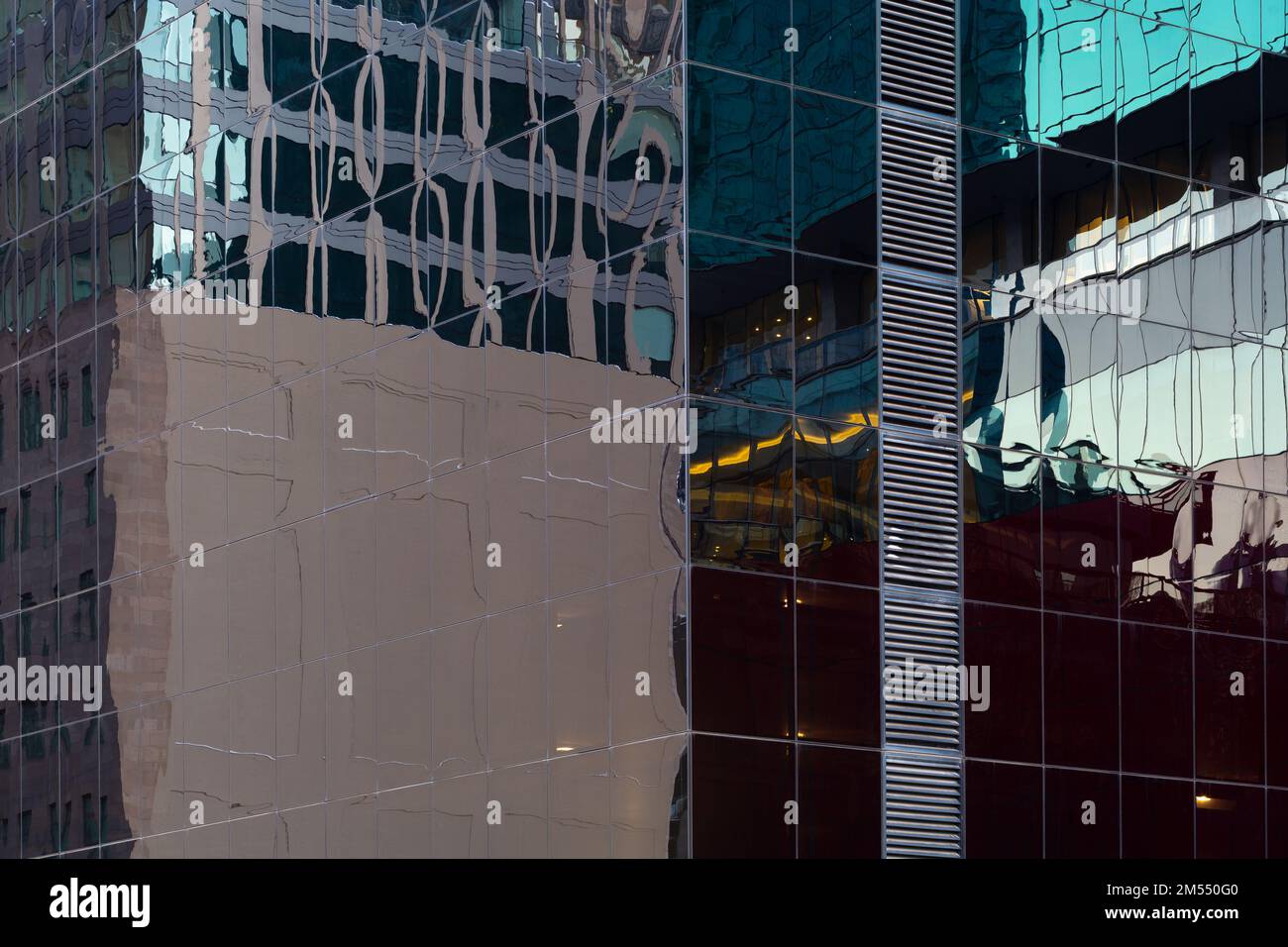 Reflections in a glass facade hi-res stock photography and images - Alamy
