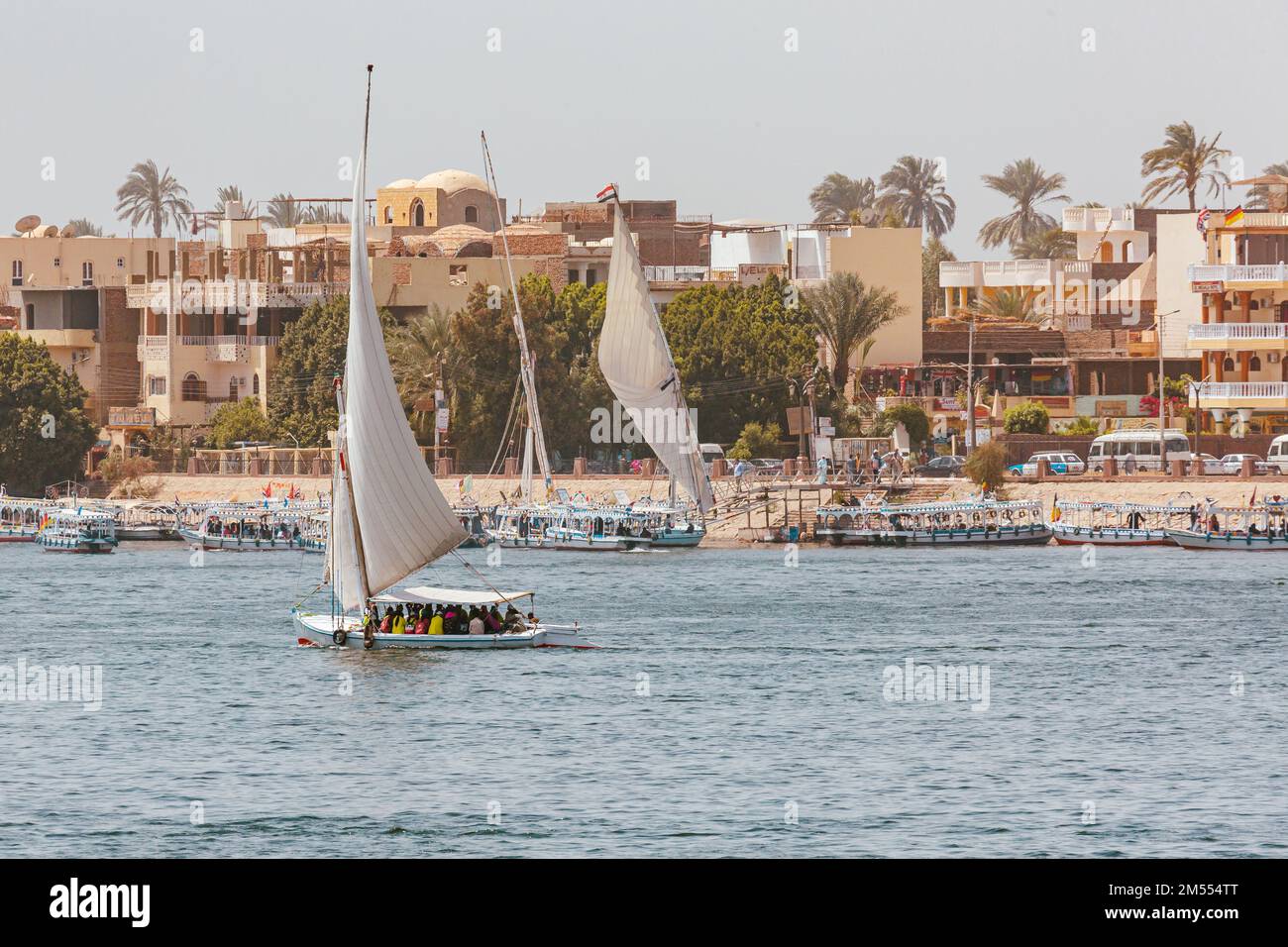 Egipt nile boat hi-res stock photography and images - Alamy