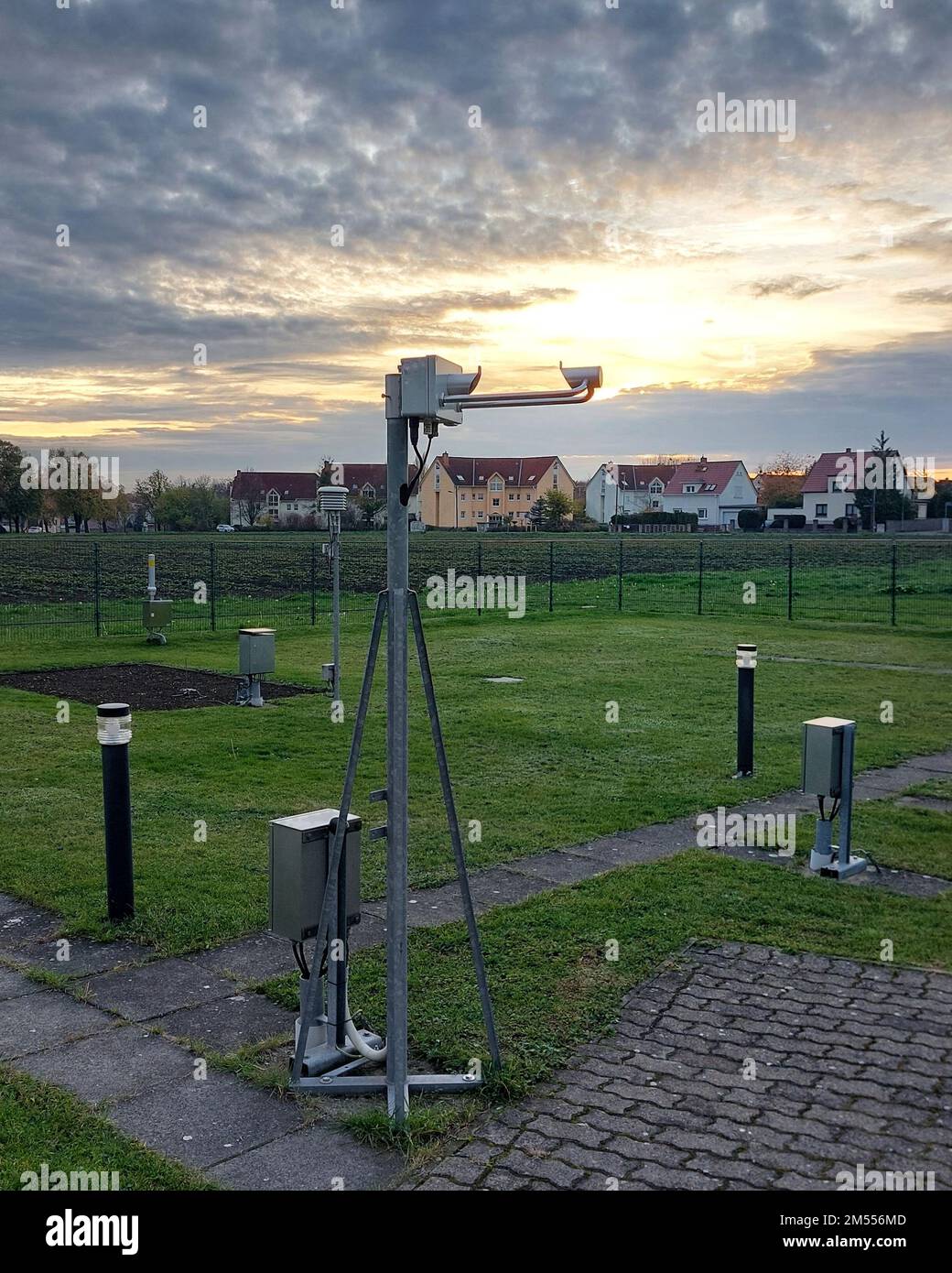 Disdrometer hi-res stock photography and images - Alamy