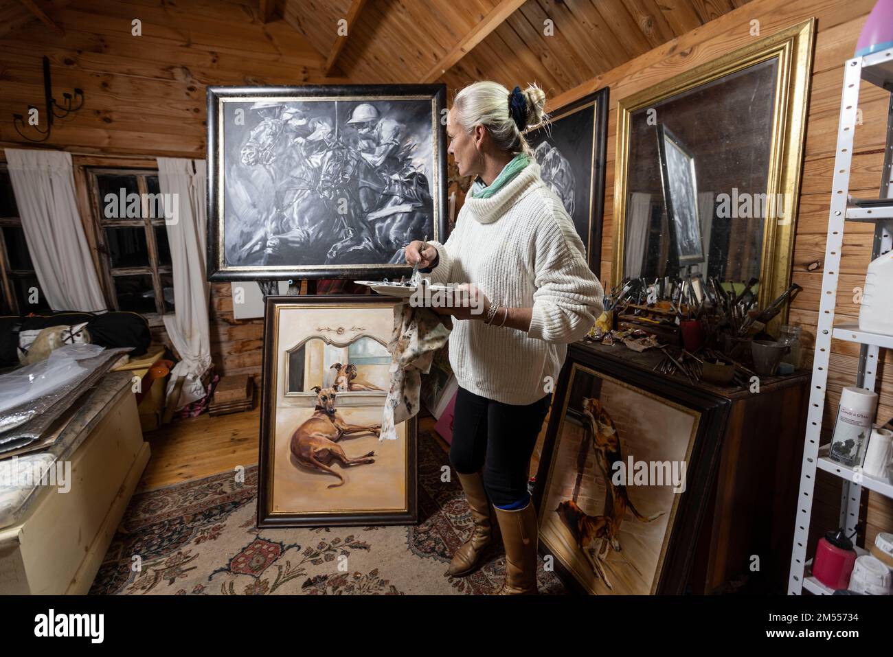 Artist debbie harris hi-res stock photography and images - Alamy