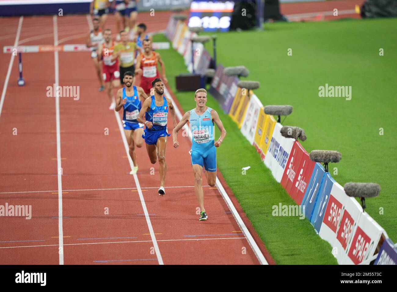 Topi Raitanen winning the 3000m steeplechase at the 2022 European ...