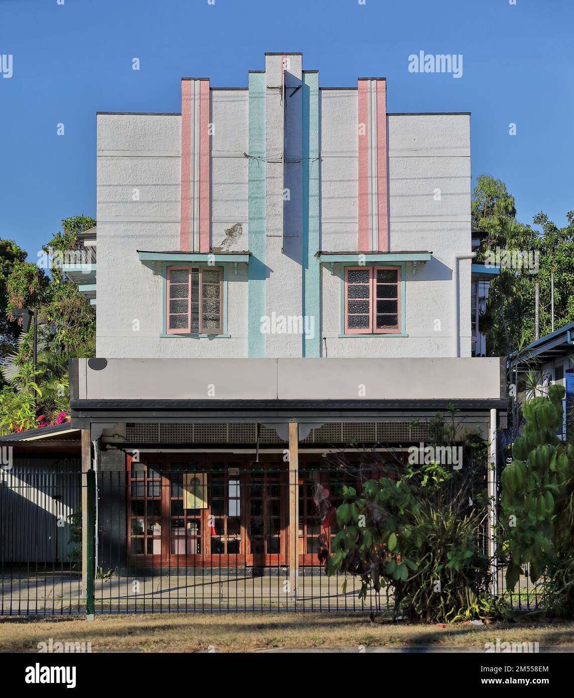 363 Two-story reinforced-concete white Art Deco building on Sheridan ...