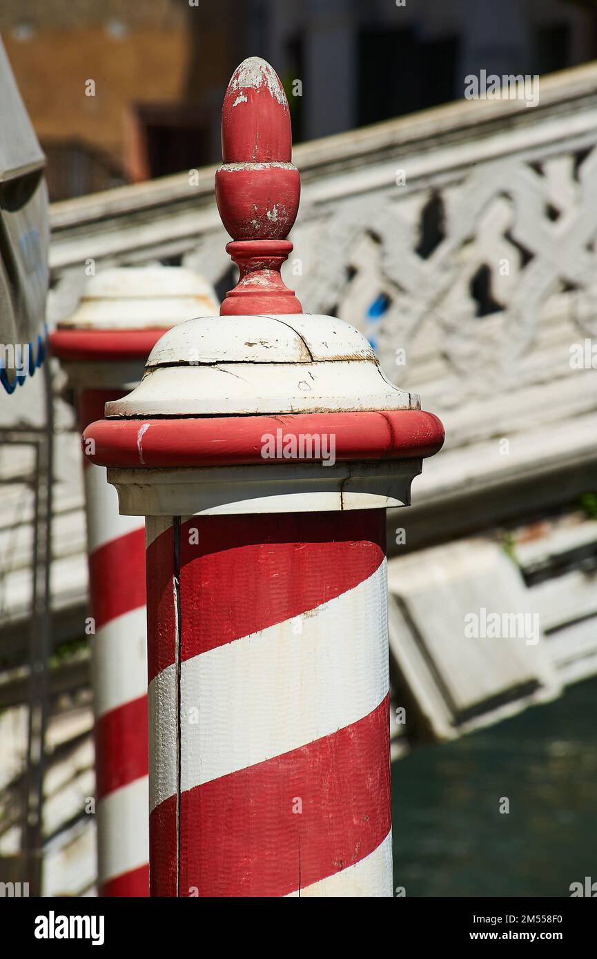 Striped mooring poles hi-res stock photography and images - Alamy