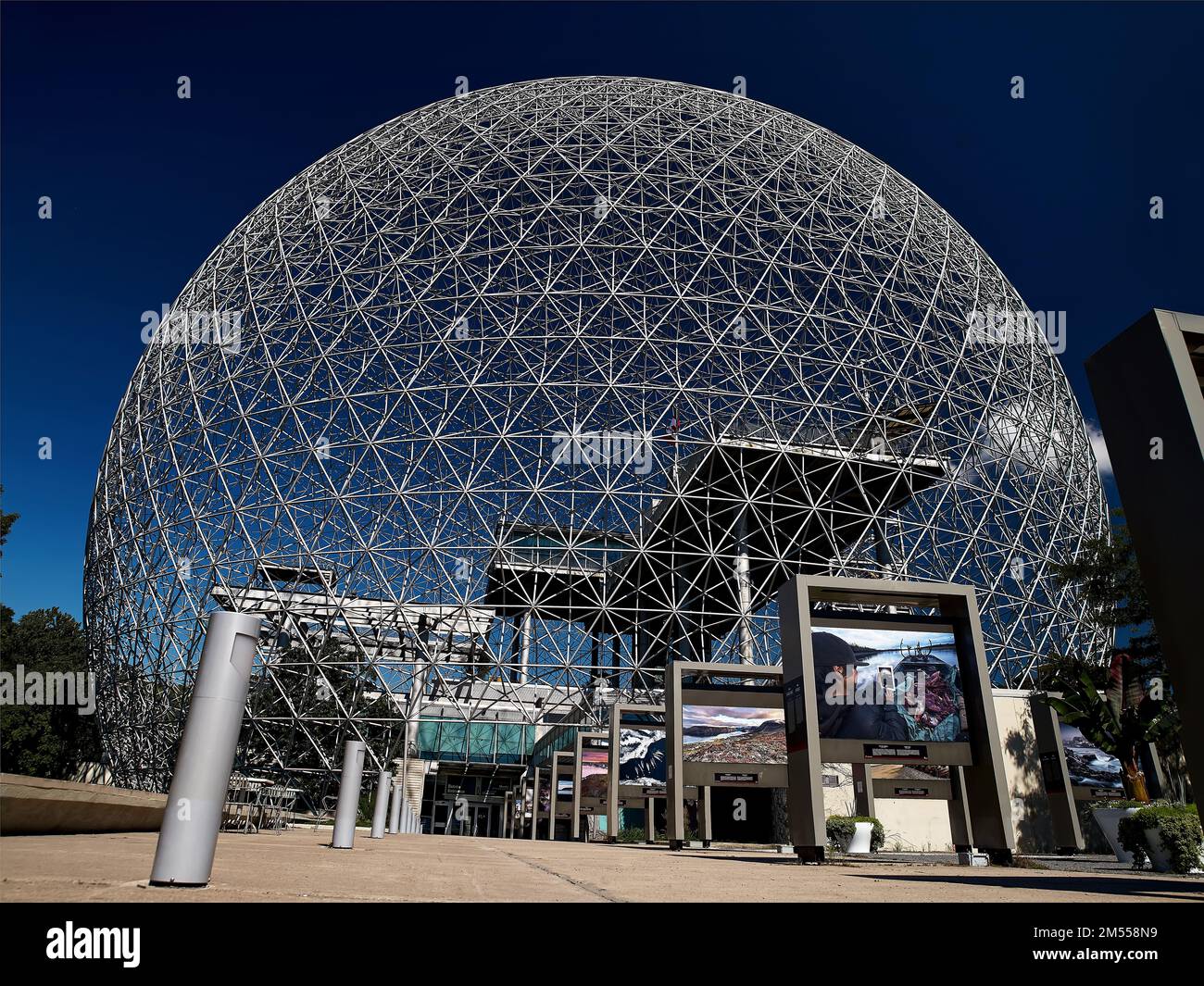 Montreal, Quebec, Canada September 14, 2018: - Biosphere Environmental ...
