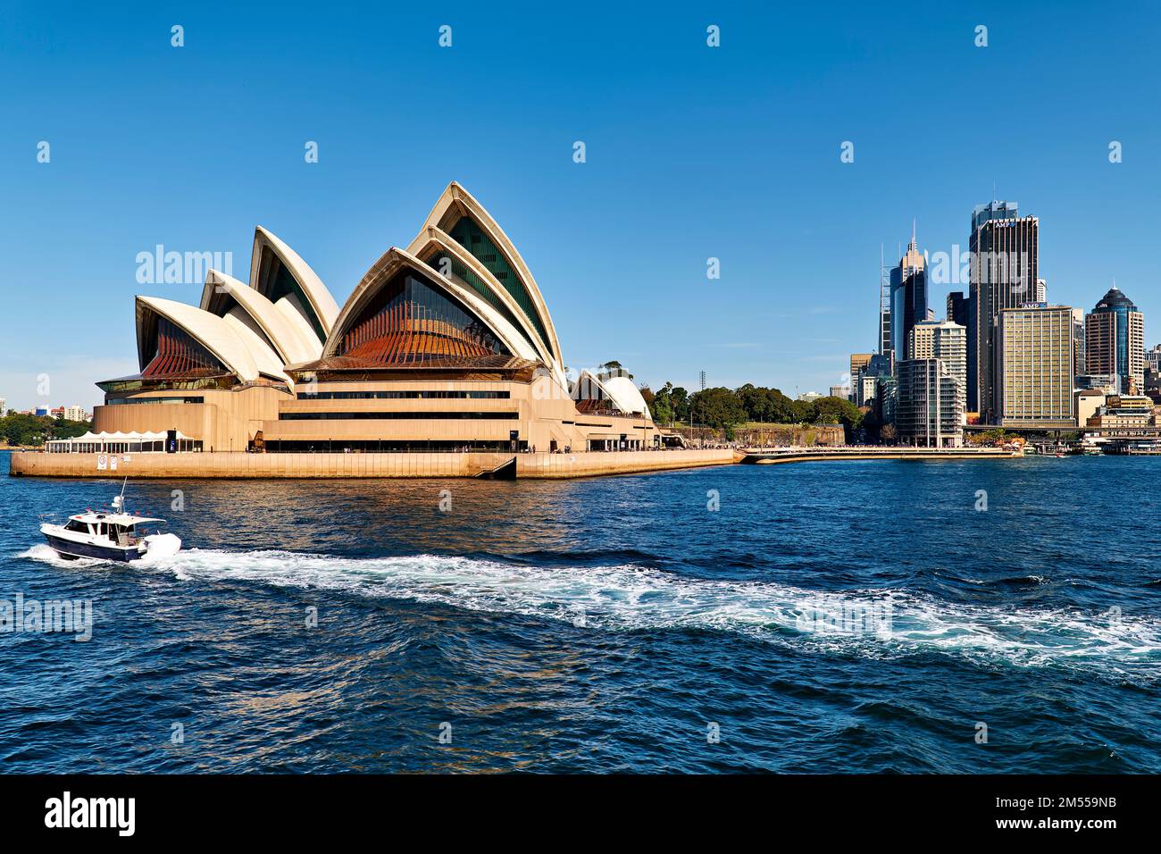Sydney opera house facade hi-res stock photography and images - Alamy