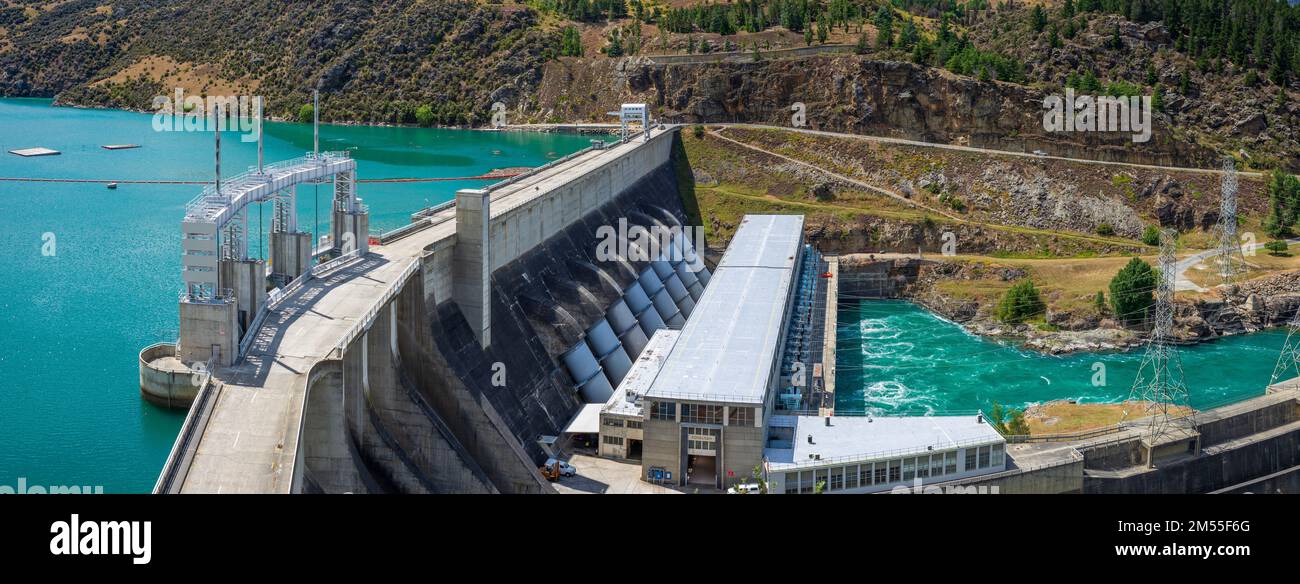 An aerial view of the Roxburgh Dam hydroelectric power plant on the ...