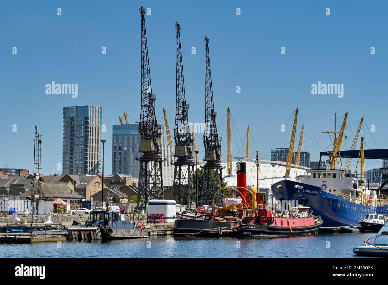Old dockside hi-res stock photography and images - Alamy