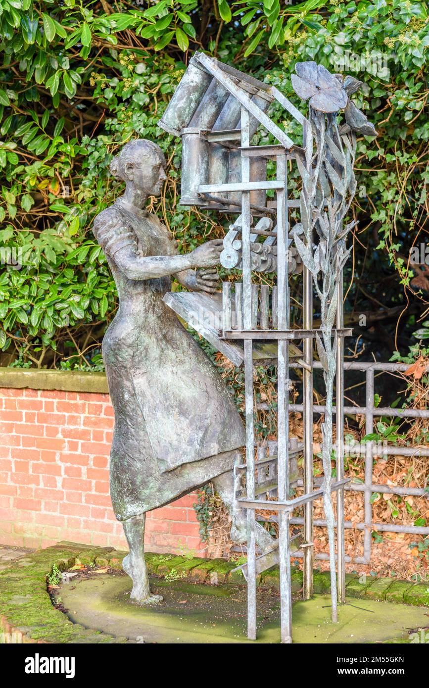 "The Flax Spinner", a bronze statue by artist Eamon O'Doherty ...