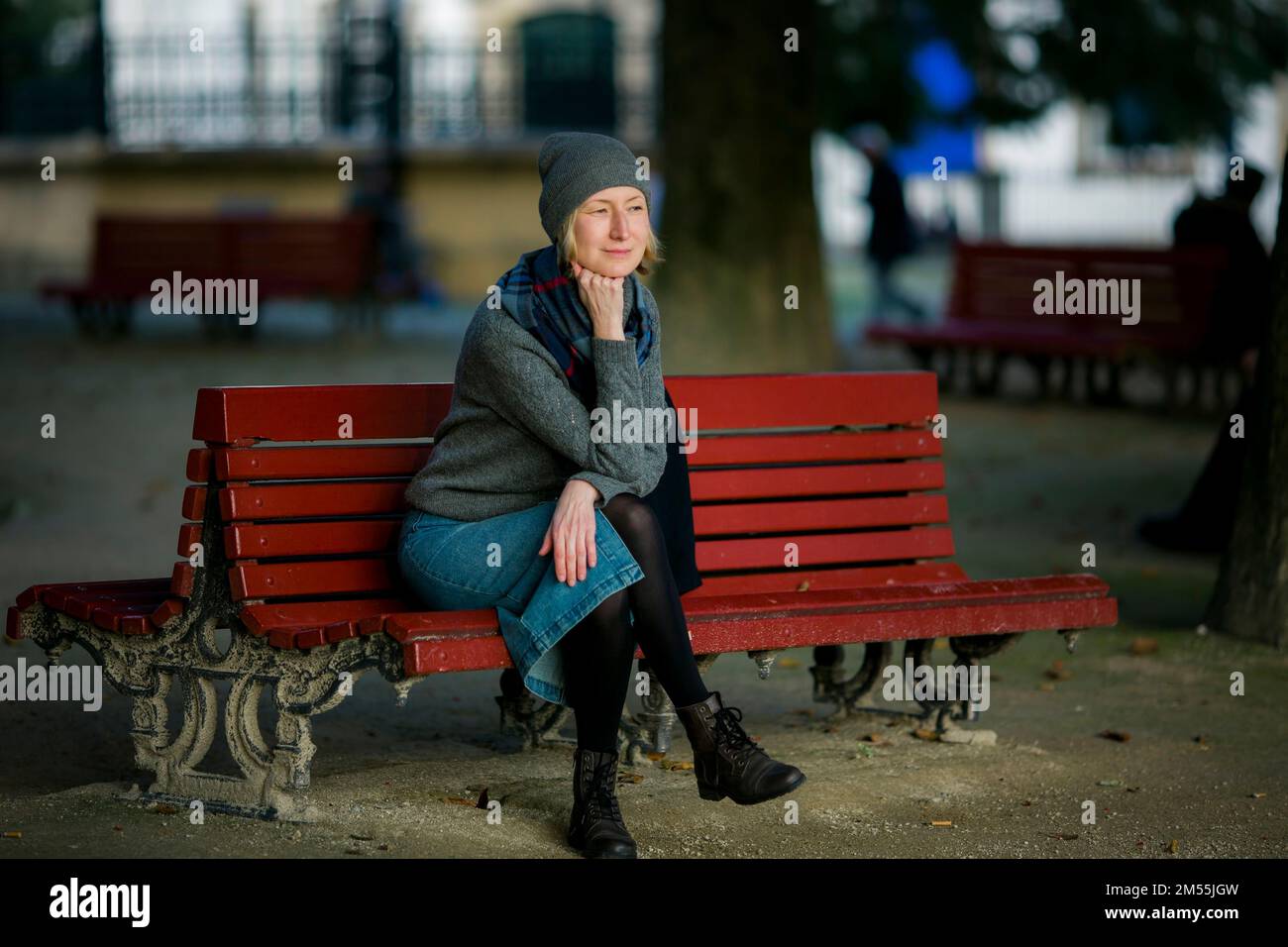 Cozy park hi-res stock photography and images - Alamy