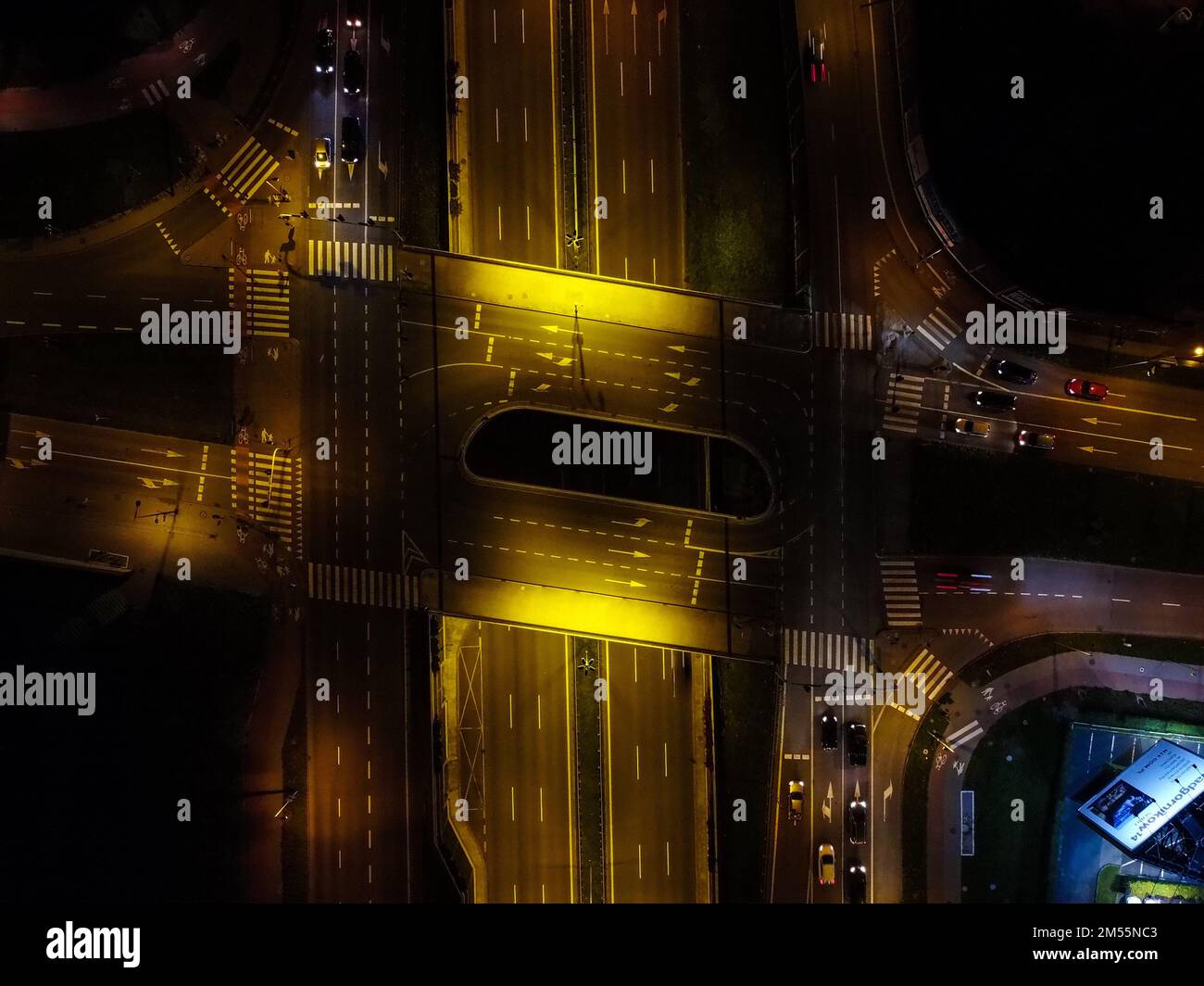 Four way traffic light hi-res stock photography and images - Alamy